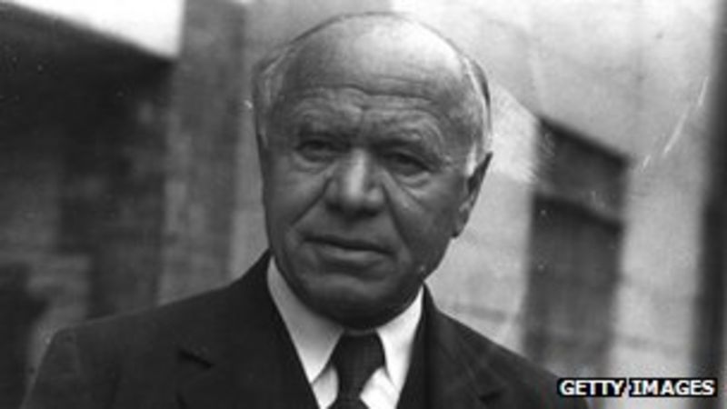 The key moments that shaped the British press - BBC News