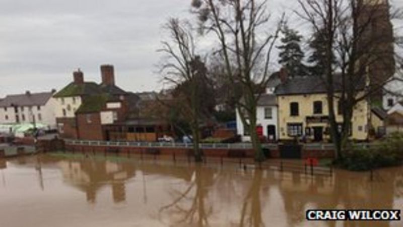 Worcestershire Flooding Eight Flood Warnings Issued Bbc News