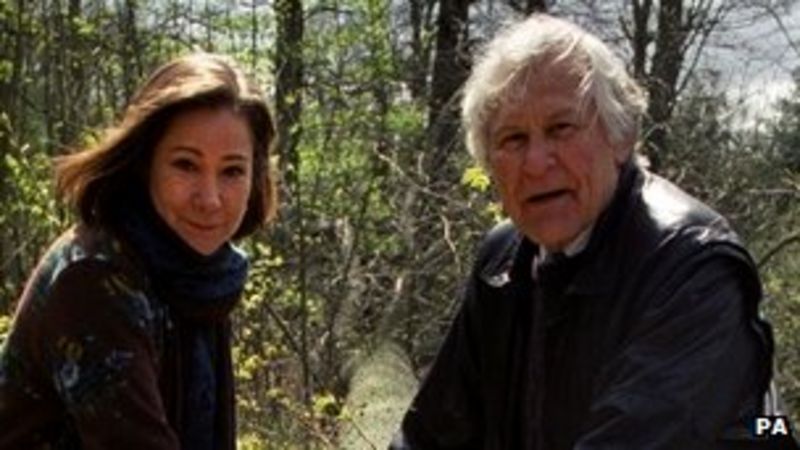 Globe's new Sam Wanamaker indoor theatre to be lit by candles - BBC News