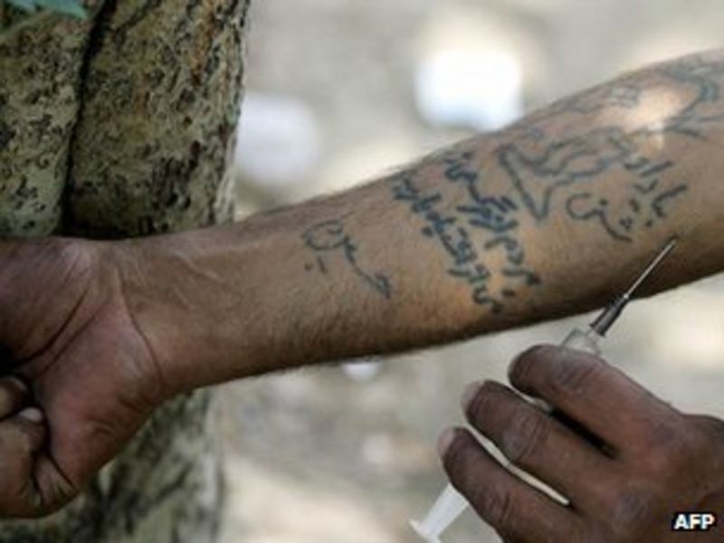 Iran's HIV/Aids sufferers struggle for survival - BBC News