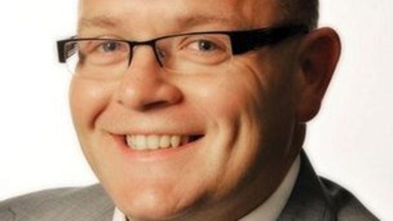 Pendle leader Joe Cooney says cuts 'not so bad' - BBC News