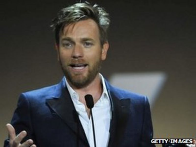 Quentin Blake knighted in Queen's New Year honours - BBC News