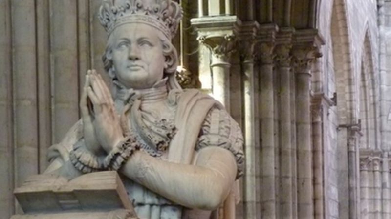 Blood in gourd 'is not from beheaded Louis XVI' - BBC News