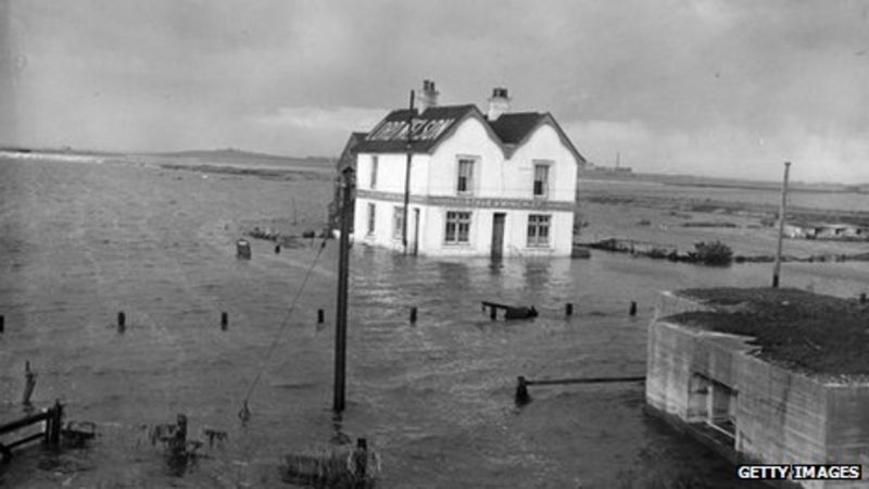 Flood of 1953: Protecting Kent from another surge - BBC News