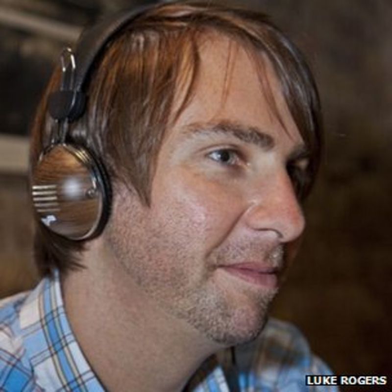 Fears that music volume limits 'could be ignored' - BBC News