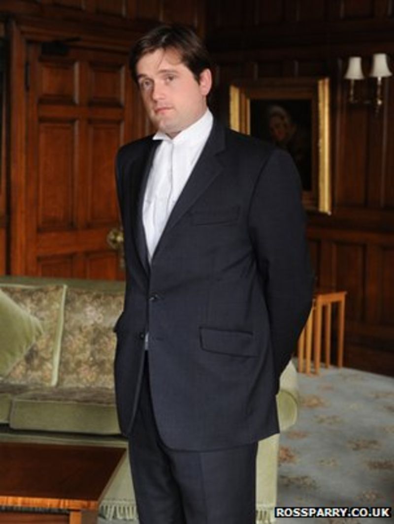 Yorkshire coroner Peter Straker suspended - BBC News