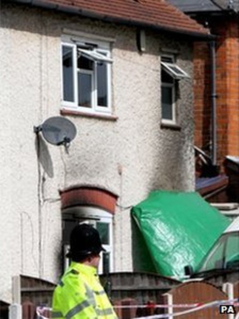 Derby fire deaths: Mick Philpott "paranoid" about child custody - BBC News