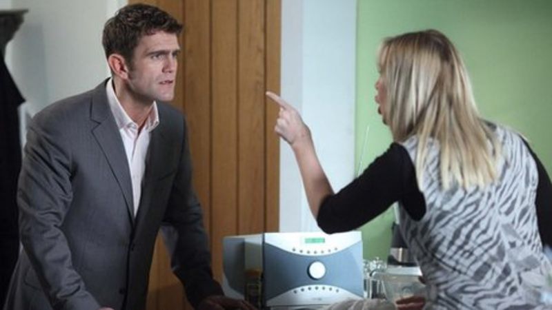 Scott Maslen to leave EastEnders - BBC News