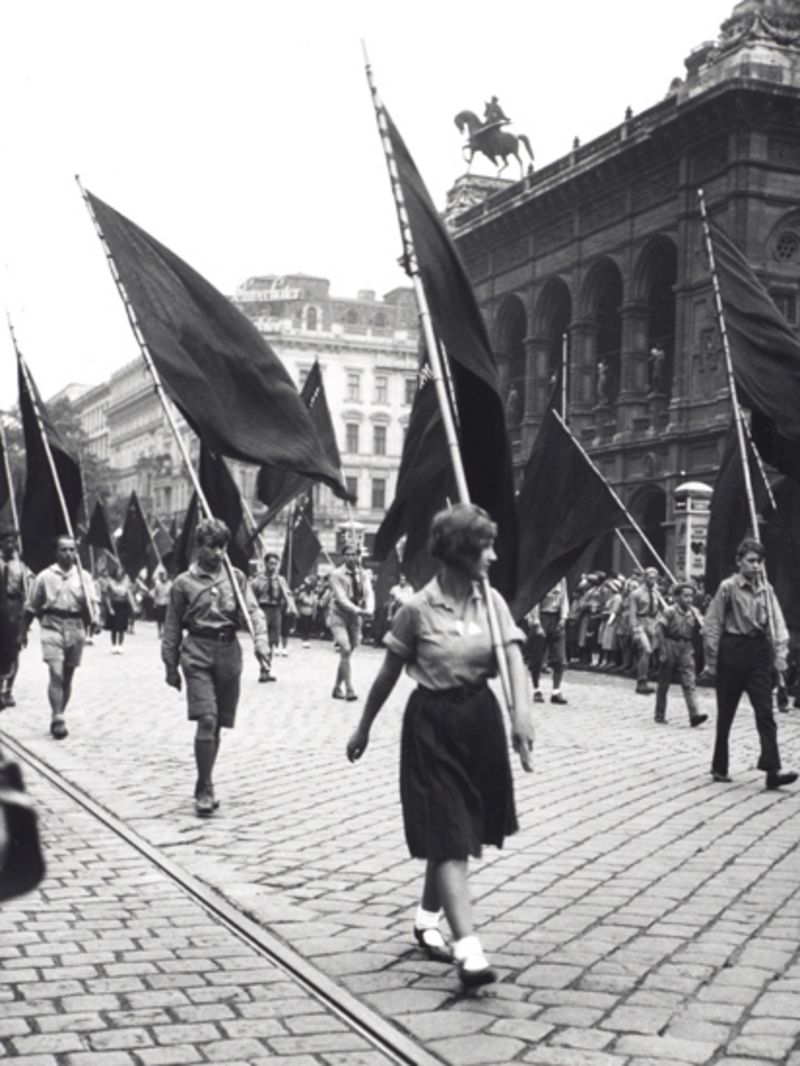 In pictures: Edith Tudor-Hart - In the Shadow of Tyranny - BBC News