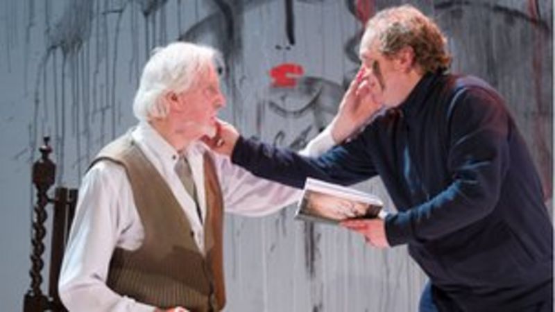 Actor Edward Petherbridge puts stroke story on stage - BBC News