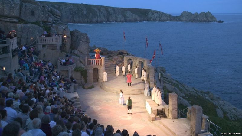 In Pictures: Rowena Cade's Minack theatre - BBC News