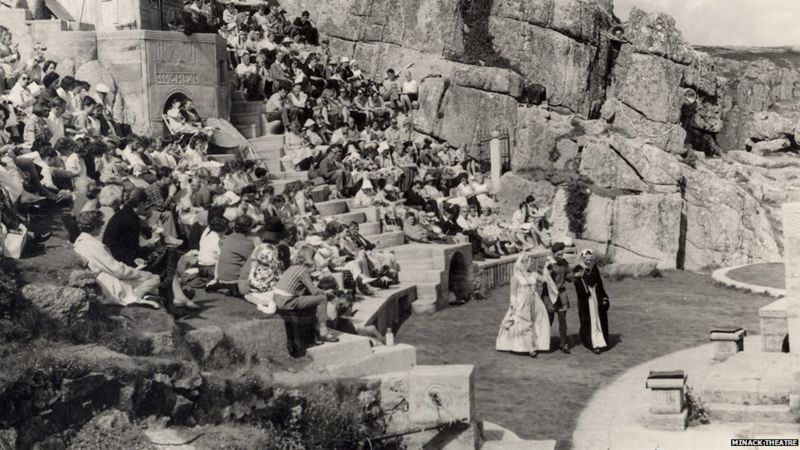In Pictures: Rowena Cade's Minack theatre - BBC News
