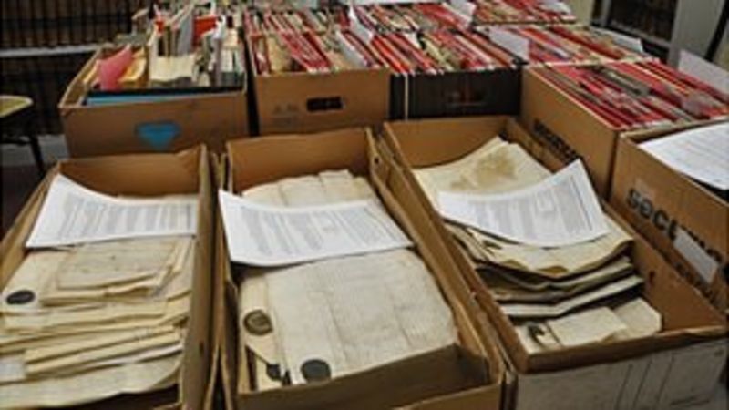 Guernsey gifted 'unique medieval records' - BBC News