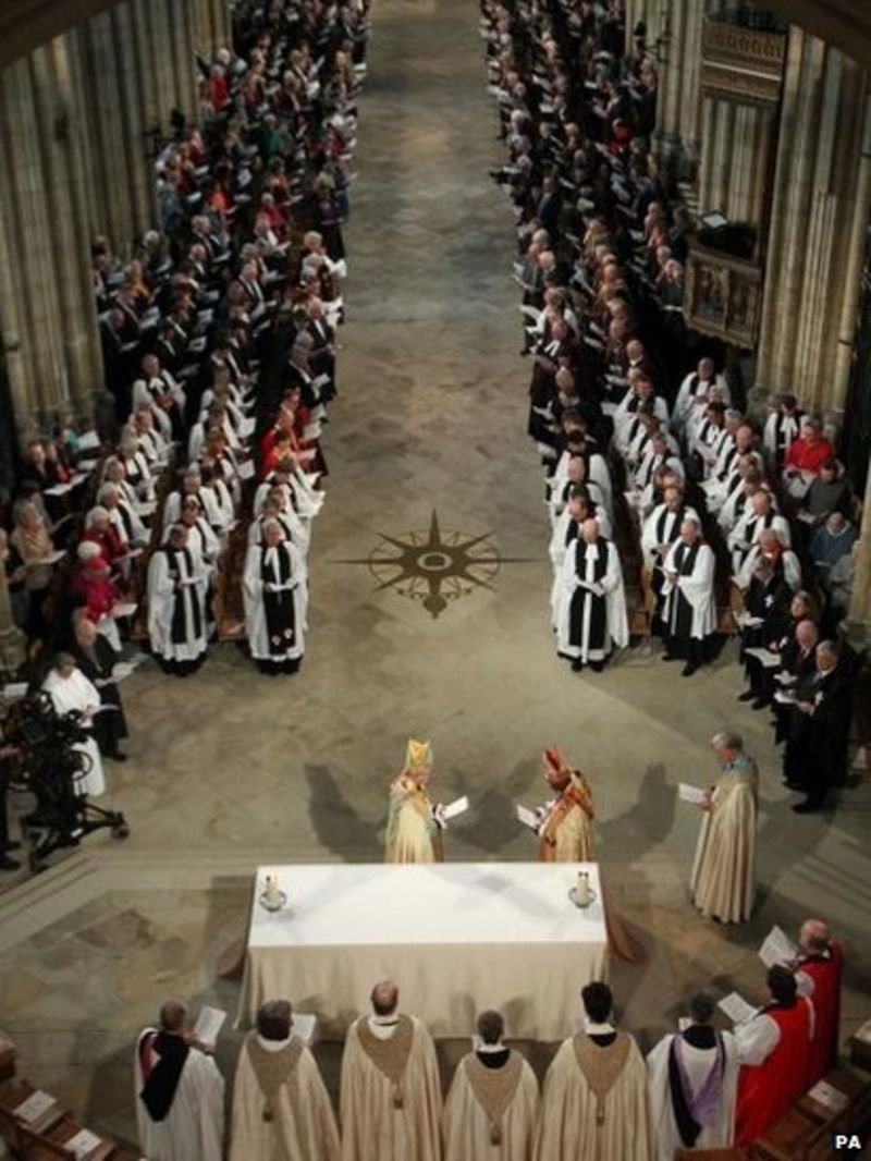 In pictures: Archbishop of Canterbury's enthronement - BBC News