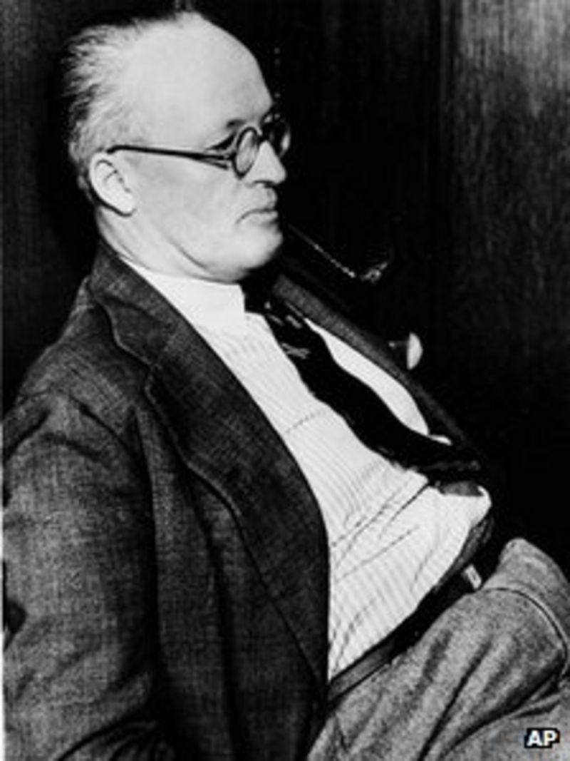 Author Hugh Walpole comes in from the cold - BBC News