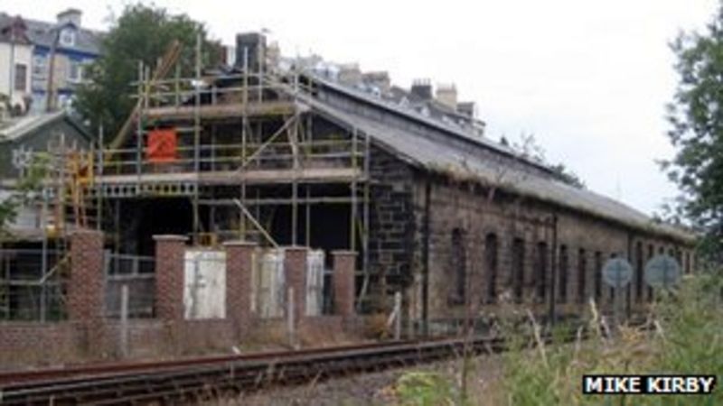 Whitby's engine shed to become gallery and cafe - BBC News