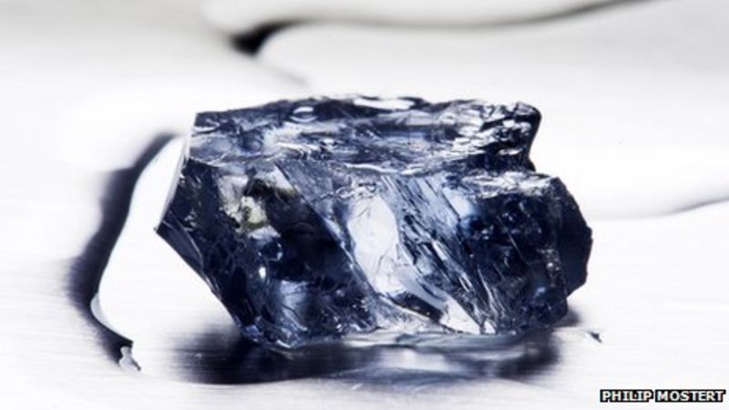 Mining company in South Africa finds rare blue diamond - BBC News