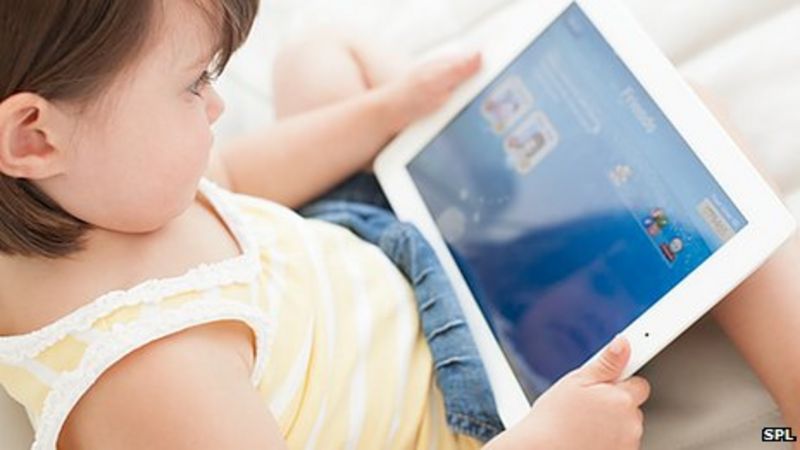 Does technology hinder or help toddlers' learning? - BBC News