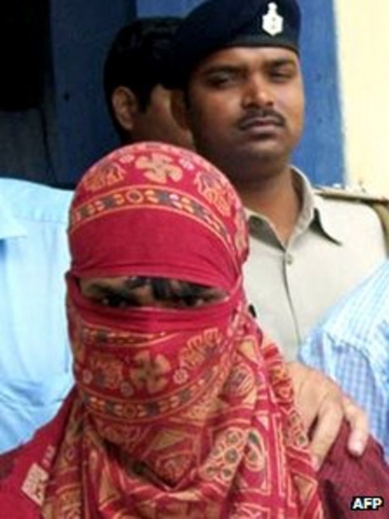 india-police-arrest-second-man-over-delhi-girl-rape-bbc-news