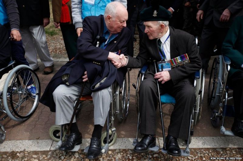 Day in pictures: 23 April 2013 - BBC News