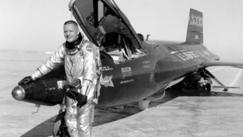 Captain 'Winkle' Brown: Is he the greatest pilot ever? - BBC News