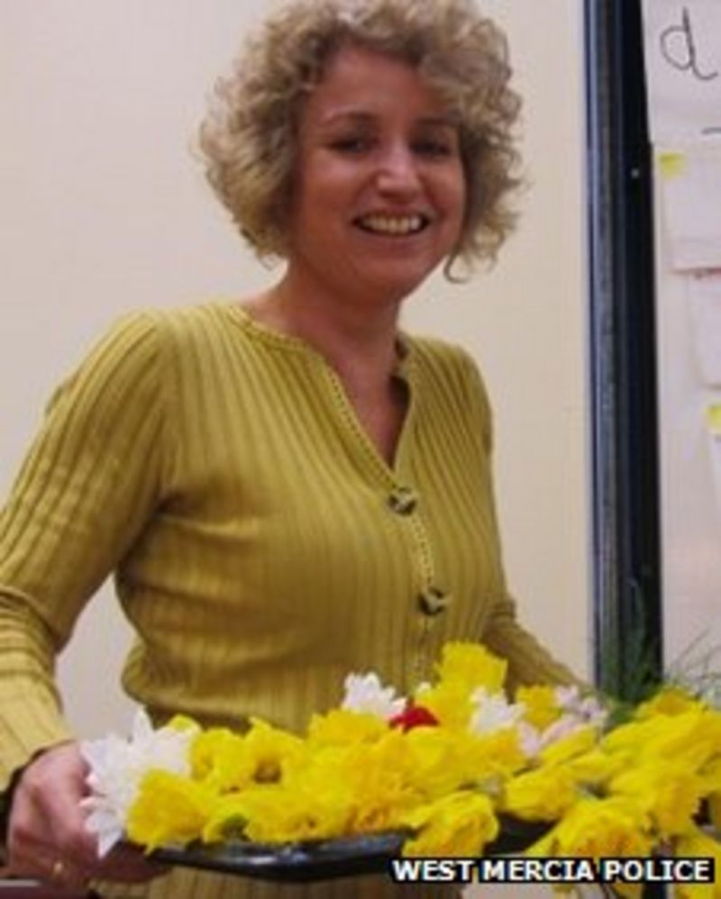 Helen Mann inquest: Head teacher suicide verdict - BBC News