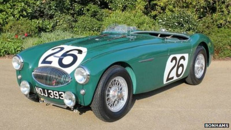 Sports car creator Donald Healey remembered in Perranporth - BBC News