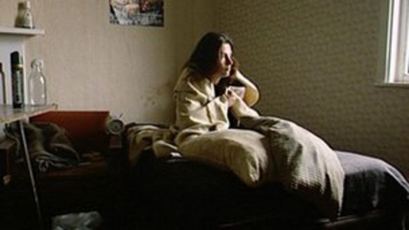 Housing support for homeless people welcomed by Shelter Scotland - BBC News