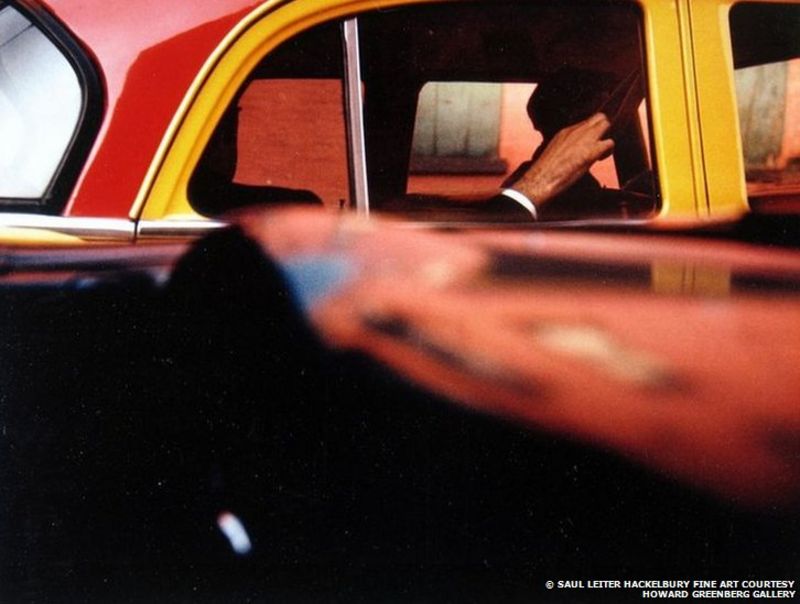 In pictures: Saul Leiter's pioneering colour photography - BBC News