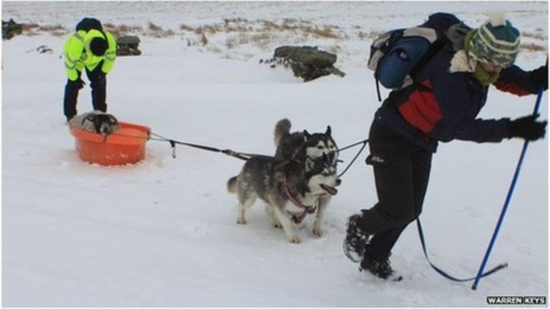 Isle of Man snow: Governor pays tribute to 200 'heroes' - BBC News