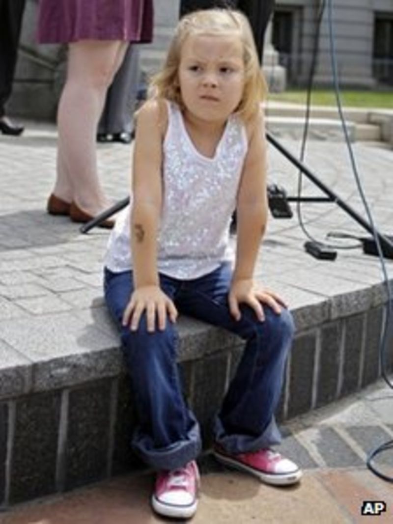 Coy Mathis: Transgender girl barred from toilet wins case - BBC News