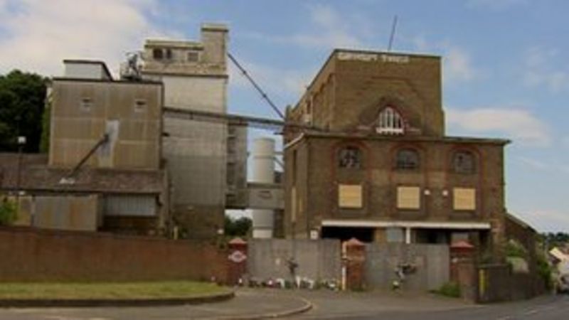 Ramsgate ex-Rank Hovis mill fall victim Cameron Tidey dies - BBC News