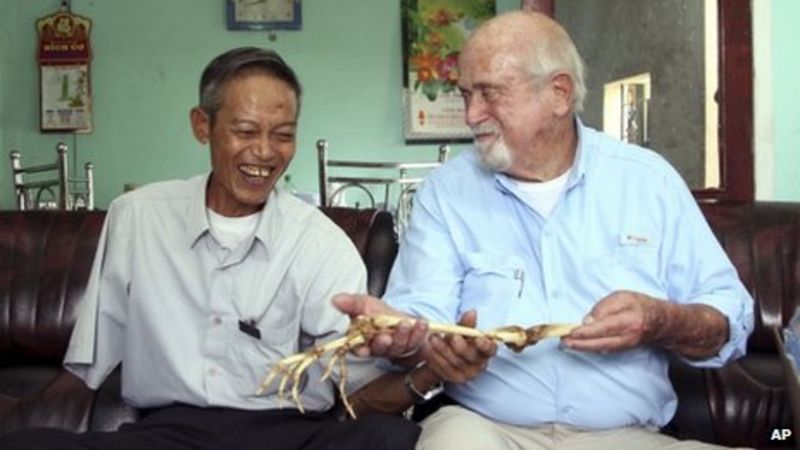 Vietnam war veteran reunited with long-lost arm - BBC News