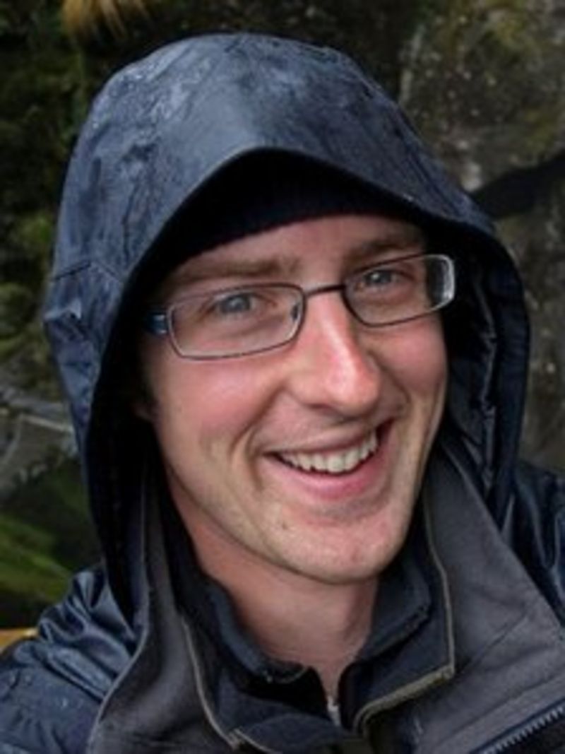 Tribute to Cardiff Ajax cyclist Ben Carroll after crash - BBC News