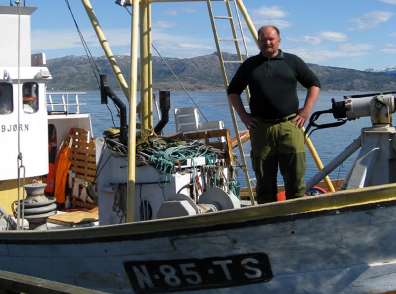 Whale hunting: 'It is like killing an ox' - BBC News