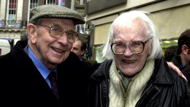 In pictures: Centenary of Michael Foot's birth - BBC News