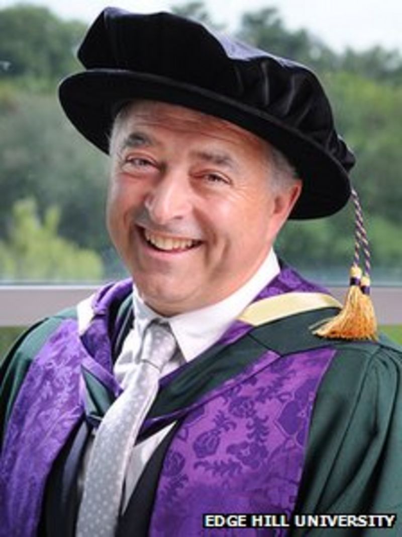 Olympic writer Frank Cottrell Boyce 'not afraid to fail' - BBC News