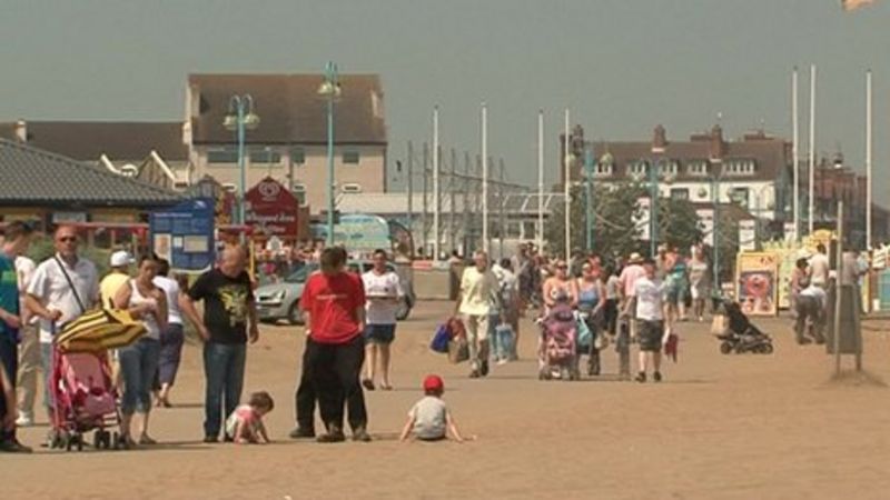 Skegness tourists 'put off' by railway work in Nottingham - BBC News