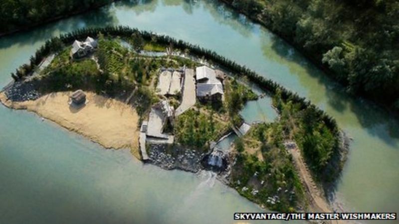 Landbeach 'pirate island' permission granted - BBC News