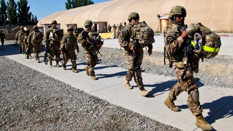 In pictures: Transit Centre at Manas - BBC News