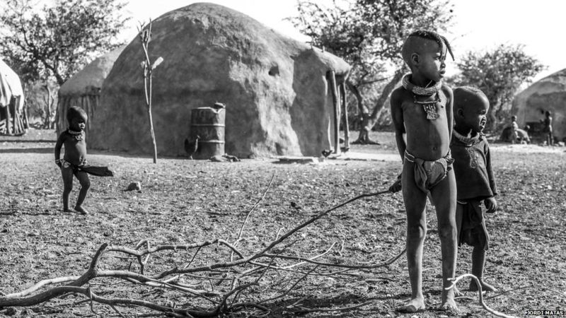 In pictures: Namibia's worst drought for 30 years - BBC News