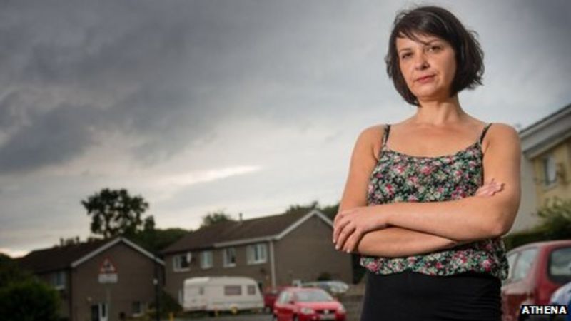 Internet trolls target Kate Lacey after identity mix-up - BBC News