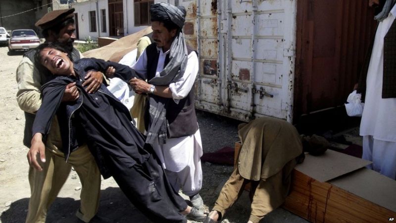 Day in pictures: 27 August 2013 - BBC News