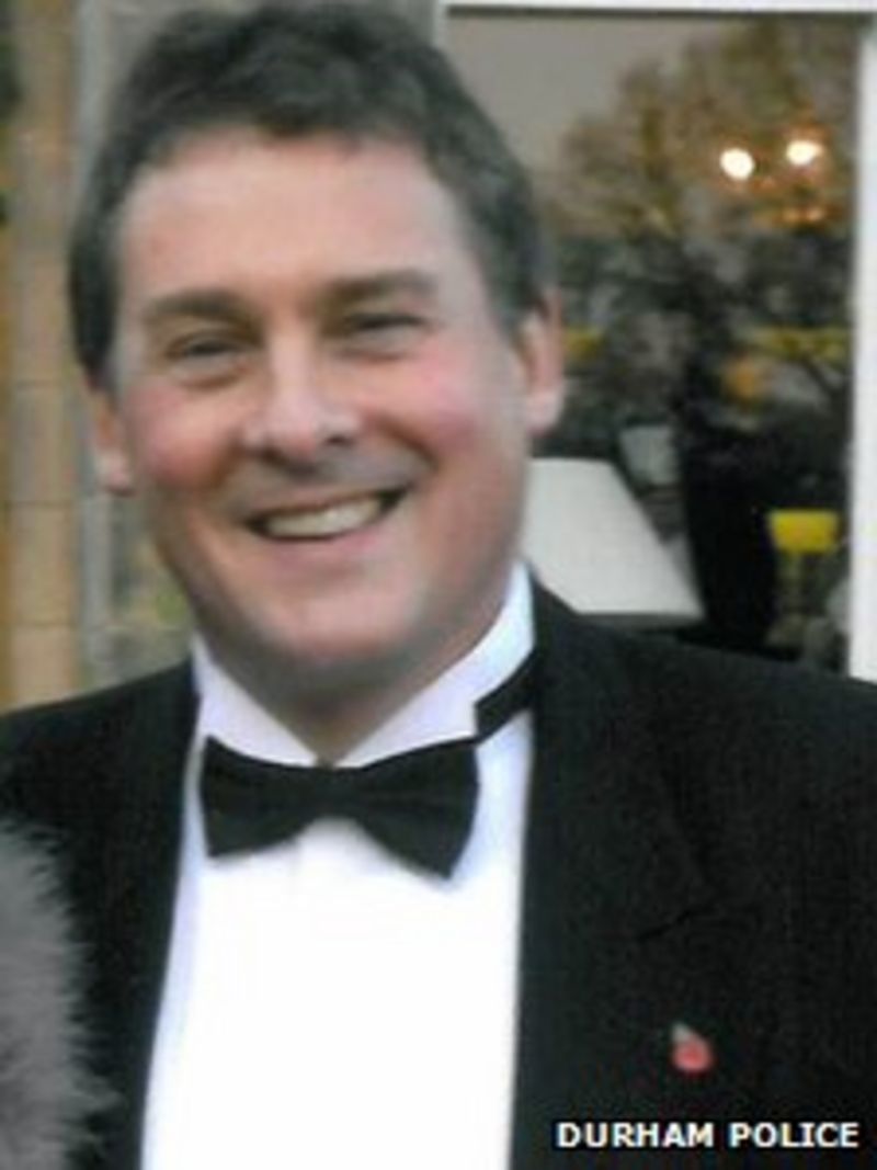 Peter Maine death: Stabbed body 'suspicious' police say - BBC News