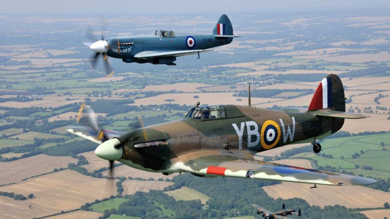 Battle of Britain: Flypast for 75th anniversary of 'Hardest Day' - BBC News