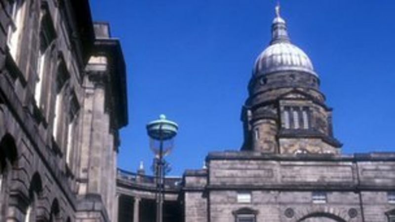 Three Scottish universities climb up world rankings - BBC News