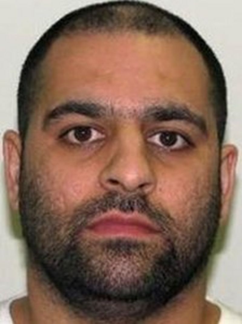 Killer arsonist Shakiel Shazad absconds from prison - BBC News