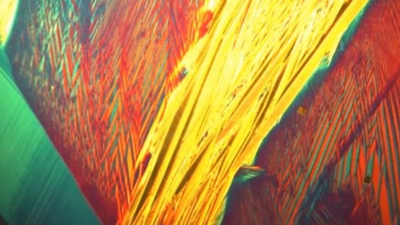 Memory alloy bounces back into shape 10 million times - BBC News