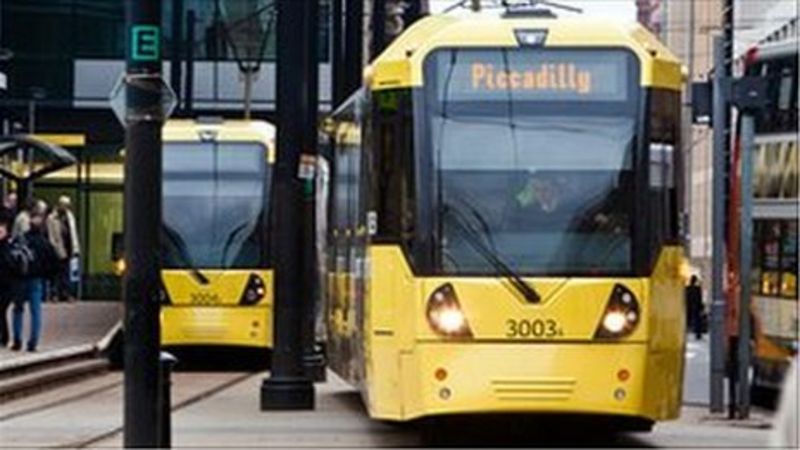 £165m Manchester tram line opens - BBC News