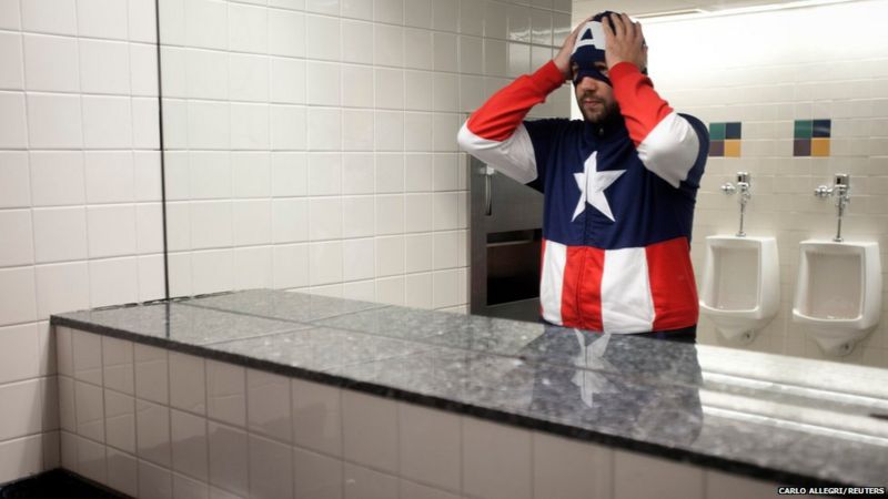 Day in pictures: 11 October 2013 - BBC News